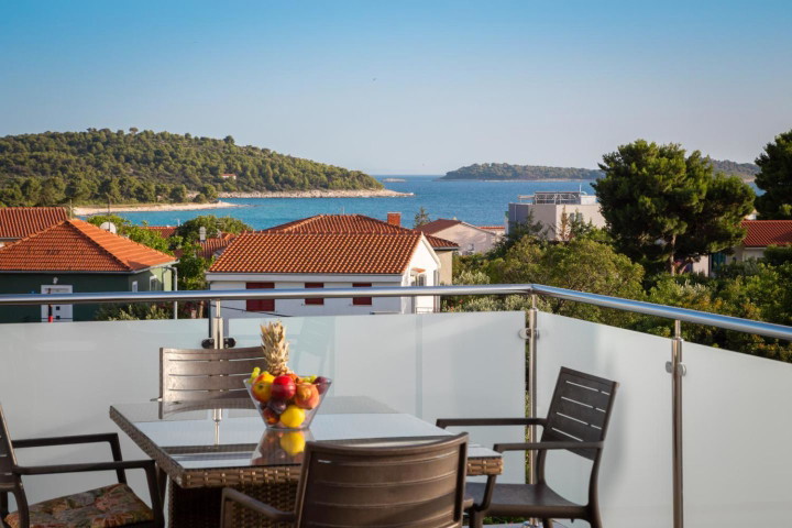 Villa Laura Apartments - Primošten
