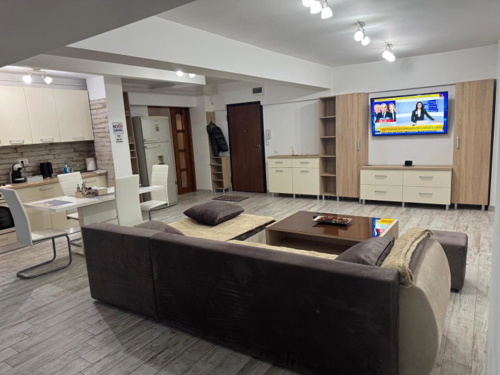 Apartament 3 Camere Lux Cu Terasă - Central Universitatea Din Craiova - Parcare Gratuită - Craiova