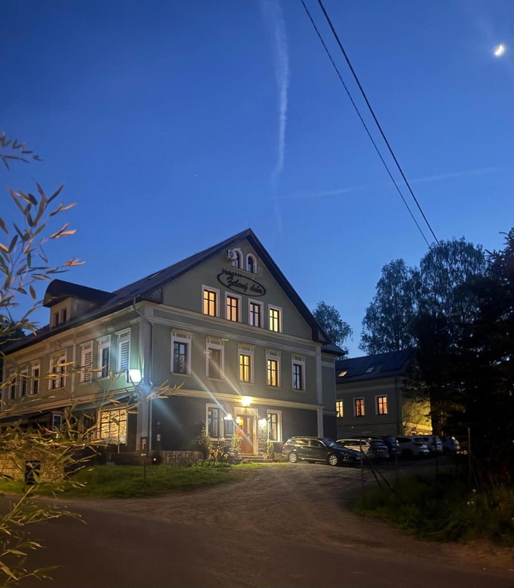 Hotel Zelený Dům - Sebnitz