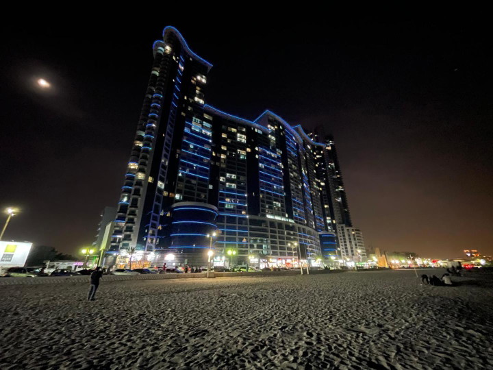 Luxury Apartments - Ajman Corniche Uae - Ajman