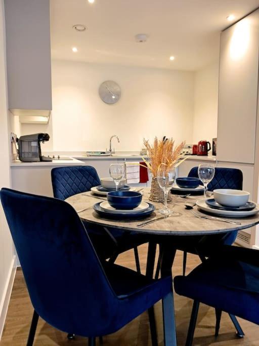 Ls96 No Serviced Accommodation 4r - Mánchester