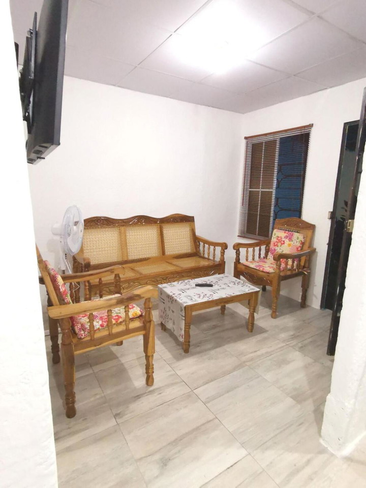 Casa Céntrica En Zona Privada - El Salvador