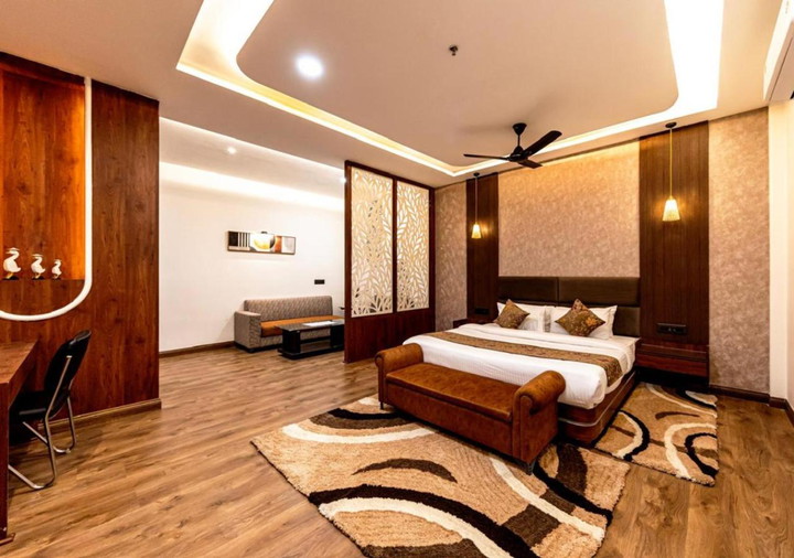 Uttam Shanti - Varanasi