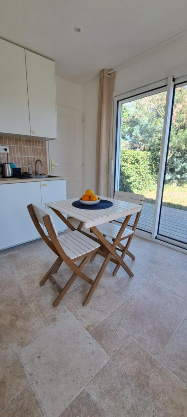 Studio Confortable Dans Un Jardin Au Calme - Pessac