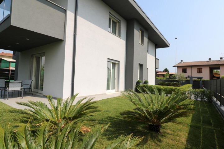Marali Lake Apartments Di Enrica Bianchera - Sirmione
