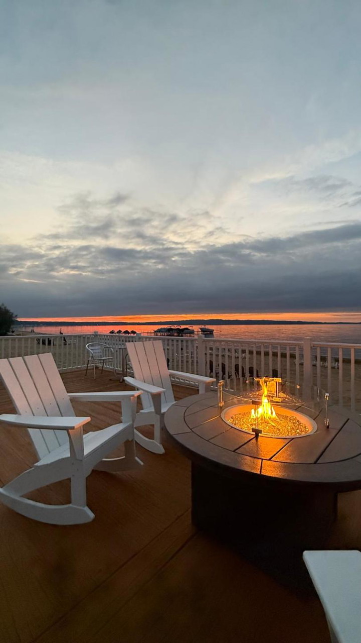 The Baywatch Resort - Traverse City, MI