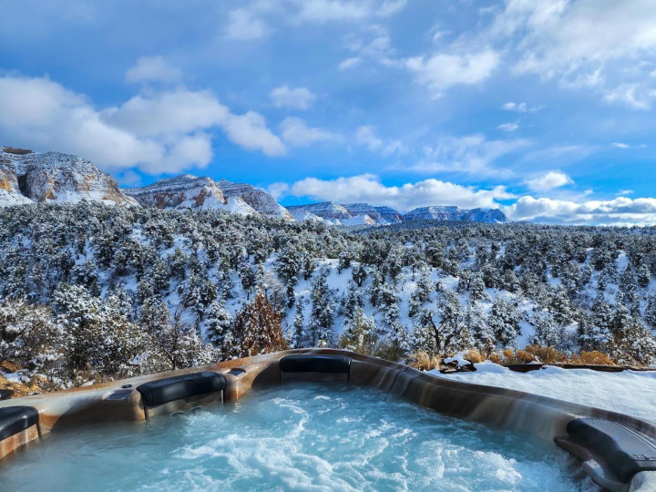 Skyfall Cabin. Stunning Views, Hot Tub, Minutes From Zion - Utah