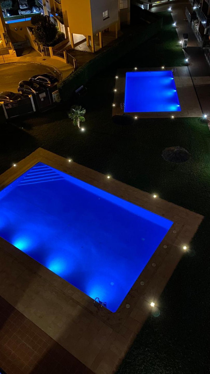 Appartement 2 Chambres Avec 3 Piscines Et Parking Gratuit - Roses