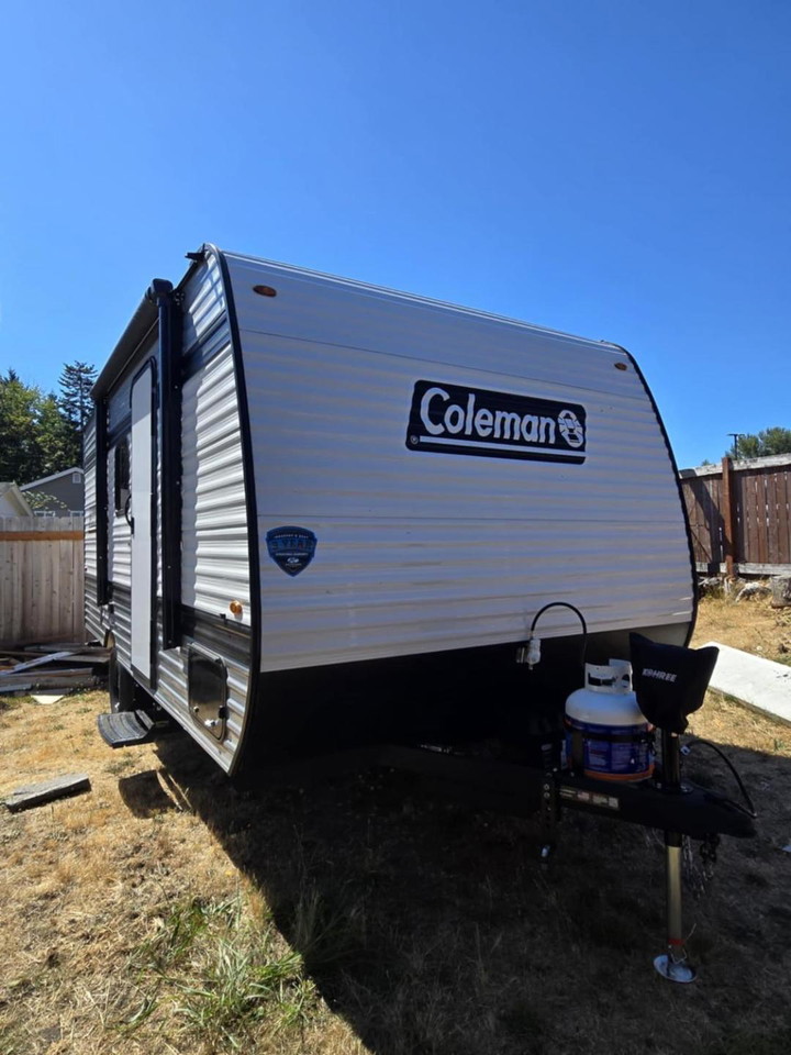 Cozy Camper Getaway - Sleeps 4 - Free Wifi - Kent, WA