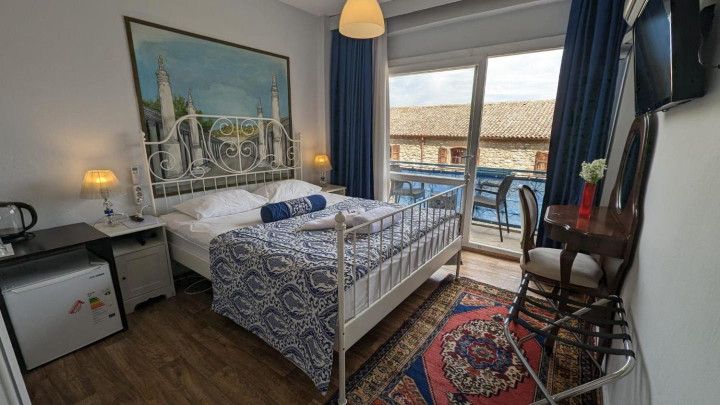Urkmez Hotel - Torbalı