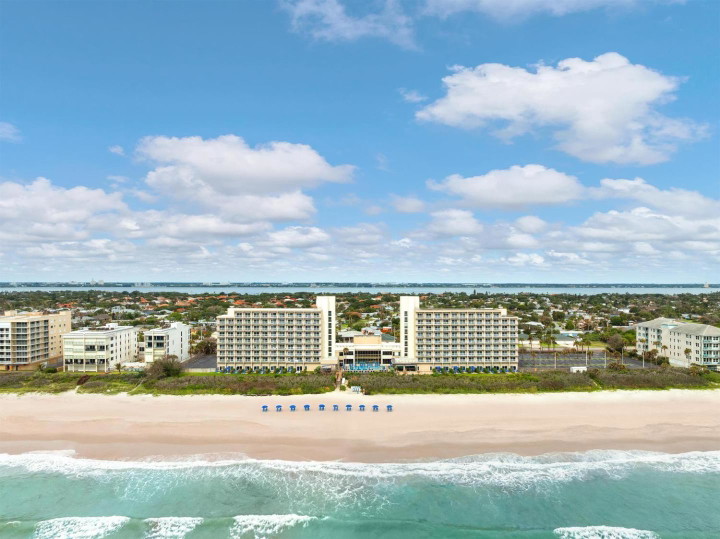 Doubletree Suites By Hilton Melbourne Beach Oceanfront - Melbourne, FL
