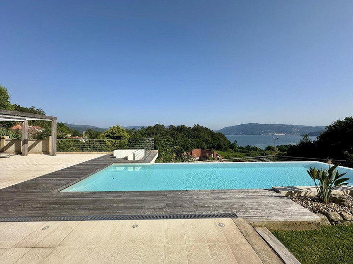 Luxury In The Vigo Estuary - Pontevedra