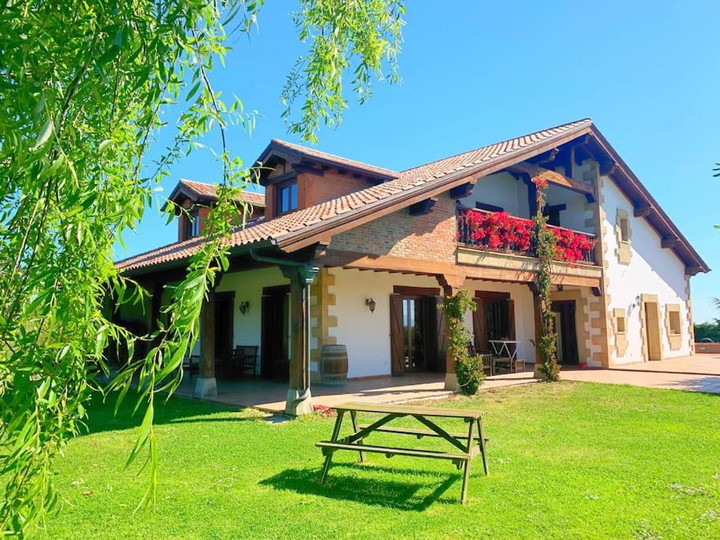 Finca La Torre Con Piscina - Santa Cruz de Bezana