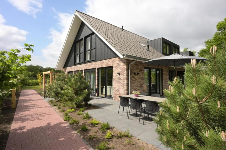Heide Hoeve Corner House With Hot Tub | 6 Persons - Wageningen