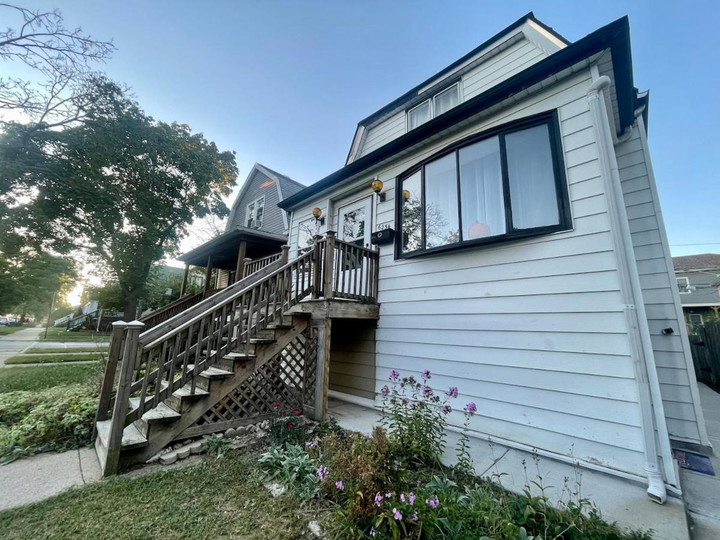 Lower Level Luxury - Illinois