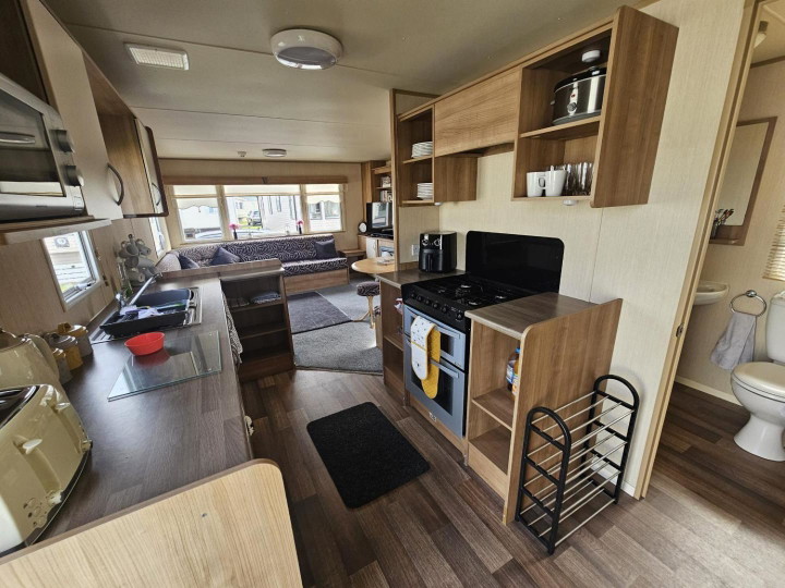 Ty Mawr Chalet Sleeps 6 With Fireplace - Wales