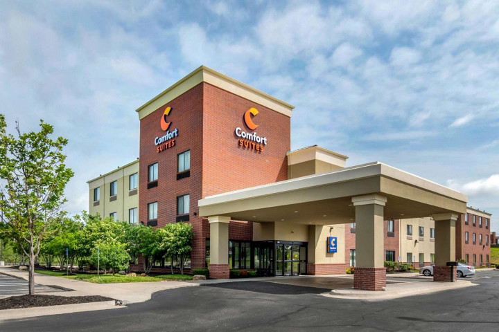 Comfort Suites Speedway - Kansas City - Kansas City, KS