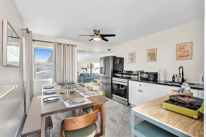 Santorini Blu Spacious 2br Beachfront Suite - Davie, FL