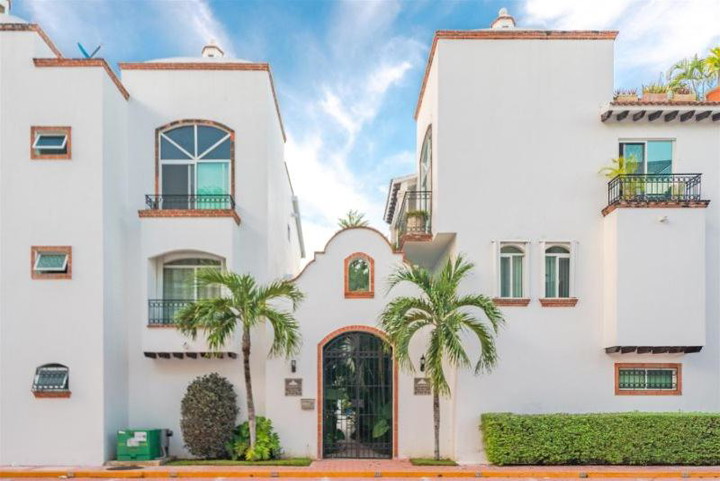 Heart Of Centro 2br - Gaviotas 211 With Pool & Balcony - Playa del Carmen