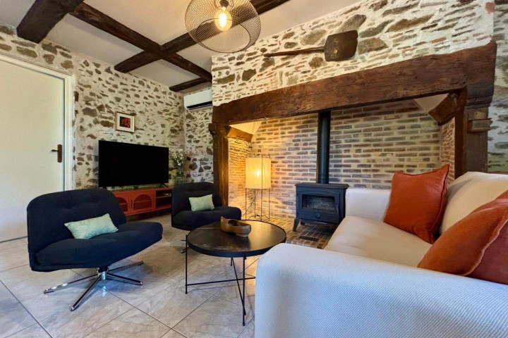 Casa Les Combes - Maison Typique Climatisé Avec Jardin - Corrèze