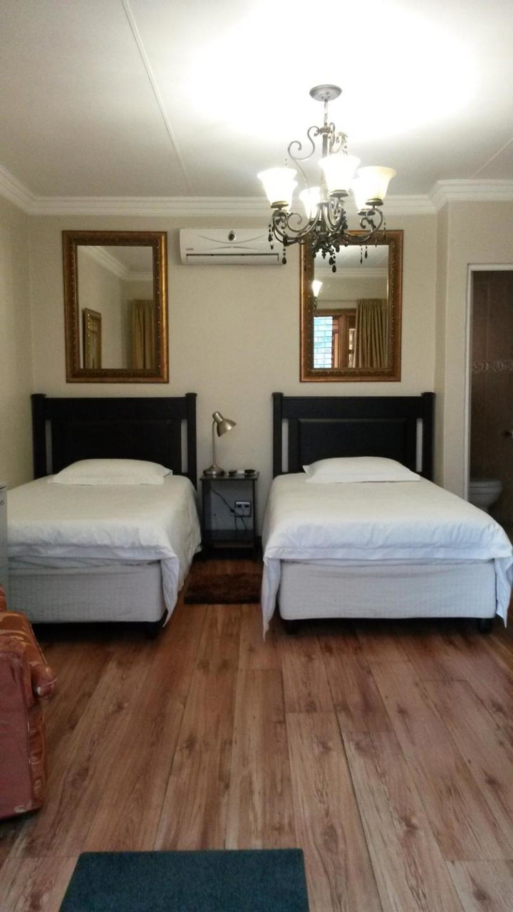 Vaal River Guest House - 