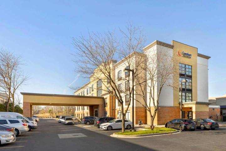 Comfort Inn & Suites Arlington Heights - Schaumburg - Highland Park, IL