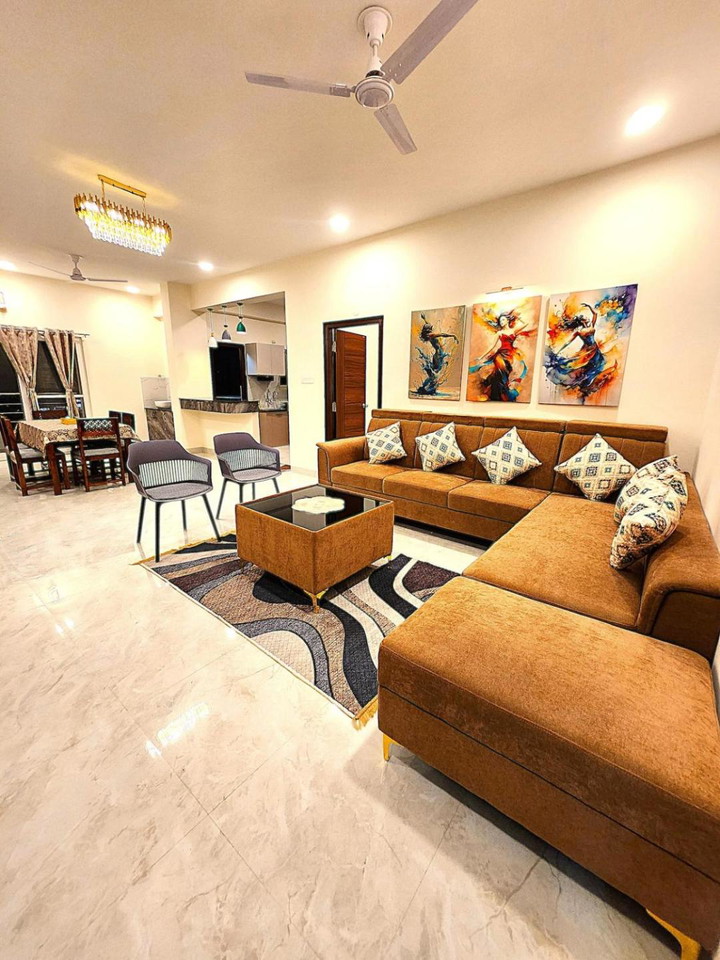 New Captivating 3bhk In Madhapur With Parking 3s - Hyderabad