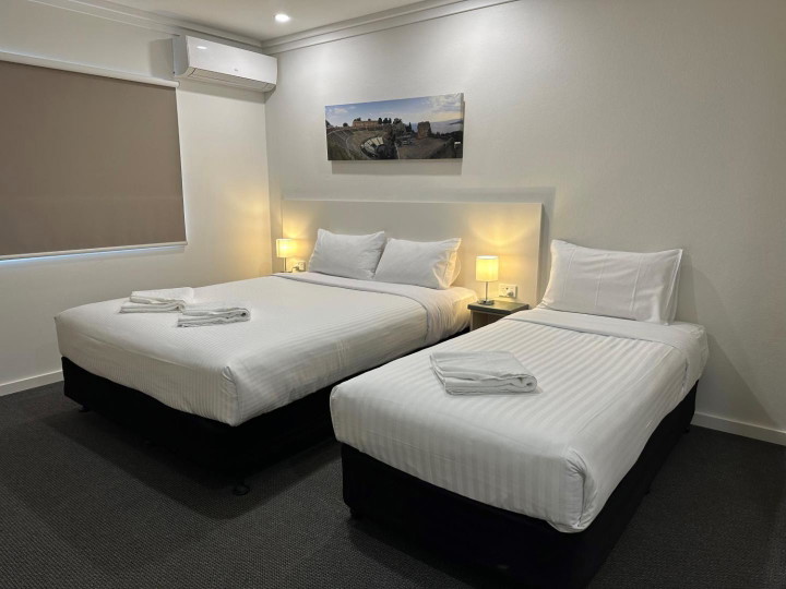 Golf View Motel - South Coast