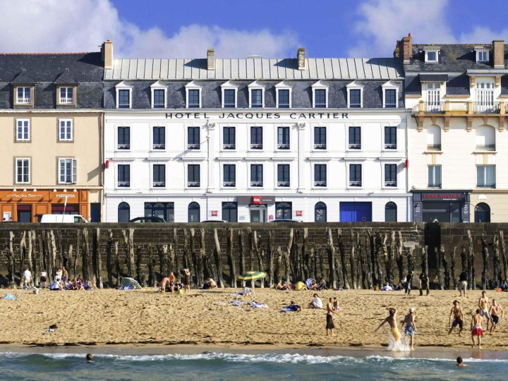 Ibis Saint Malo Plage - Saint-Jouan-des-Guérets