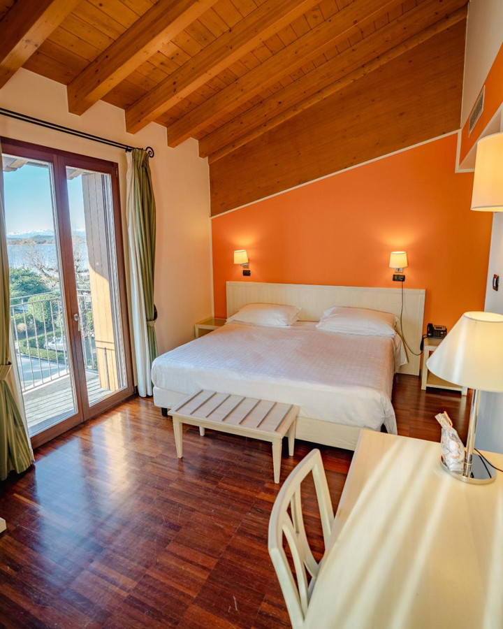 Hotel Ristorante Vecchia Riva - Varese