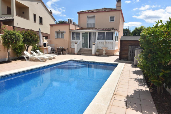Rnet - Collsacabra Villa Con Piscina Privada - Palau-saverdera