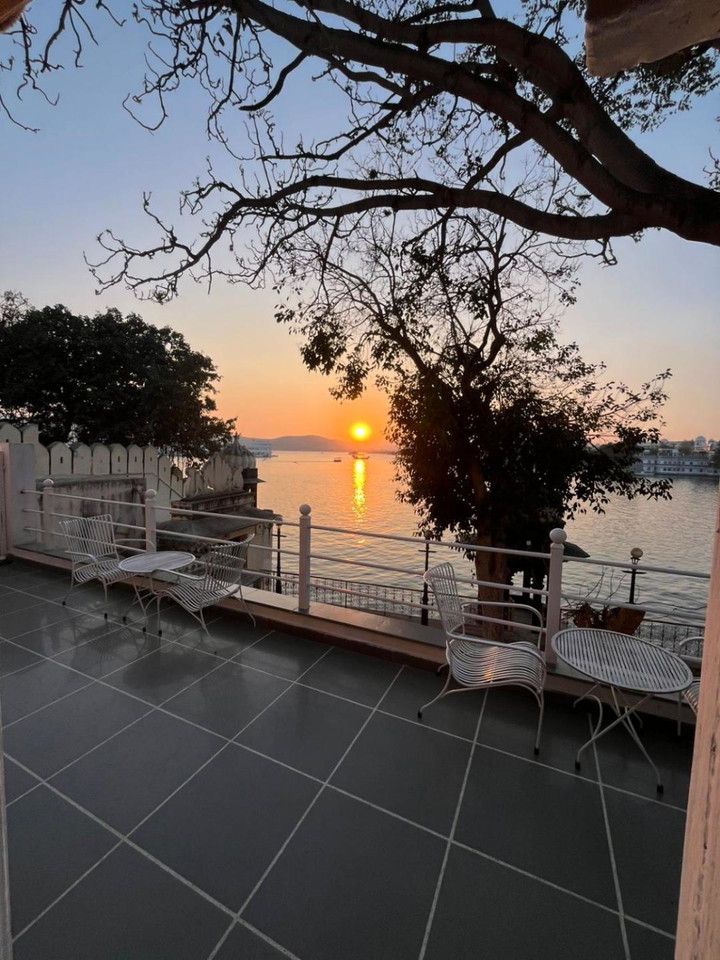 Paddy's Loft The Lake B&b - Udaipur