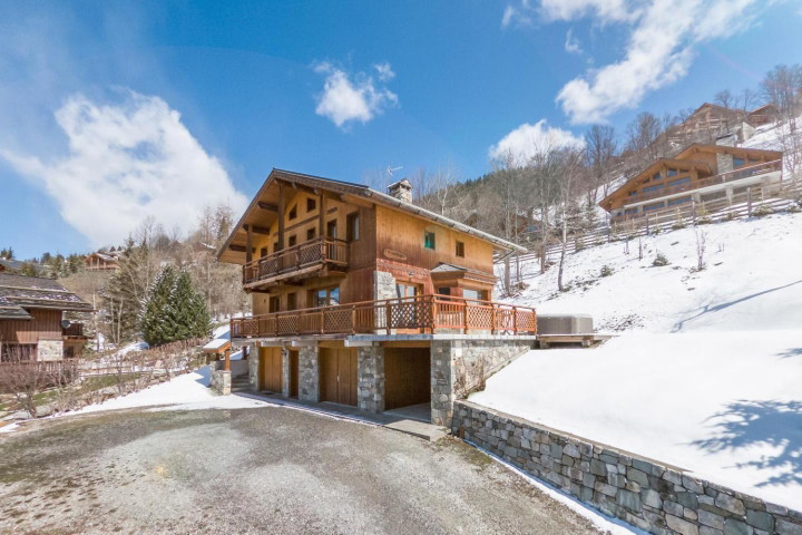 Chalet Himalaya , 10 Person Chalet With 5 Ensuite Bedrooms And Outdoor Jacuzzi In Meribel Centre - Les Menuires