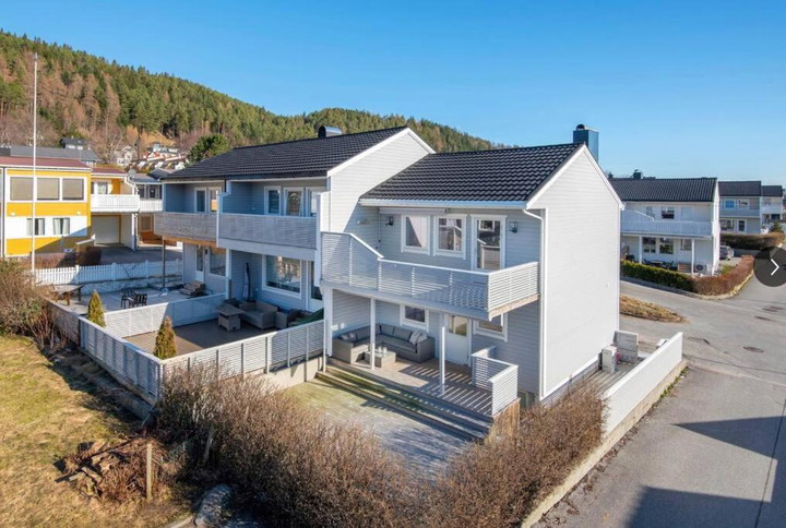 Moderne Rekkehus, God Standard. - Alesund