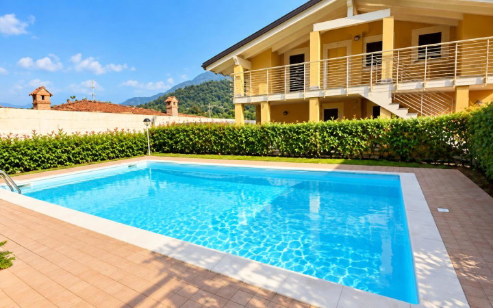 Attico With Swimming Pool - Italie