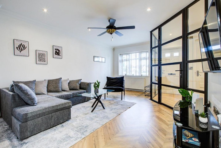Stylish 3br 2ba Modern Retreat Sleeps 7 - Hounslow