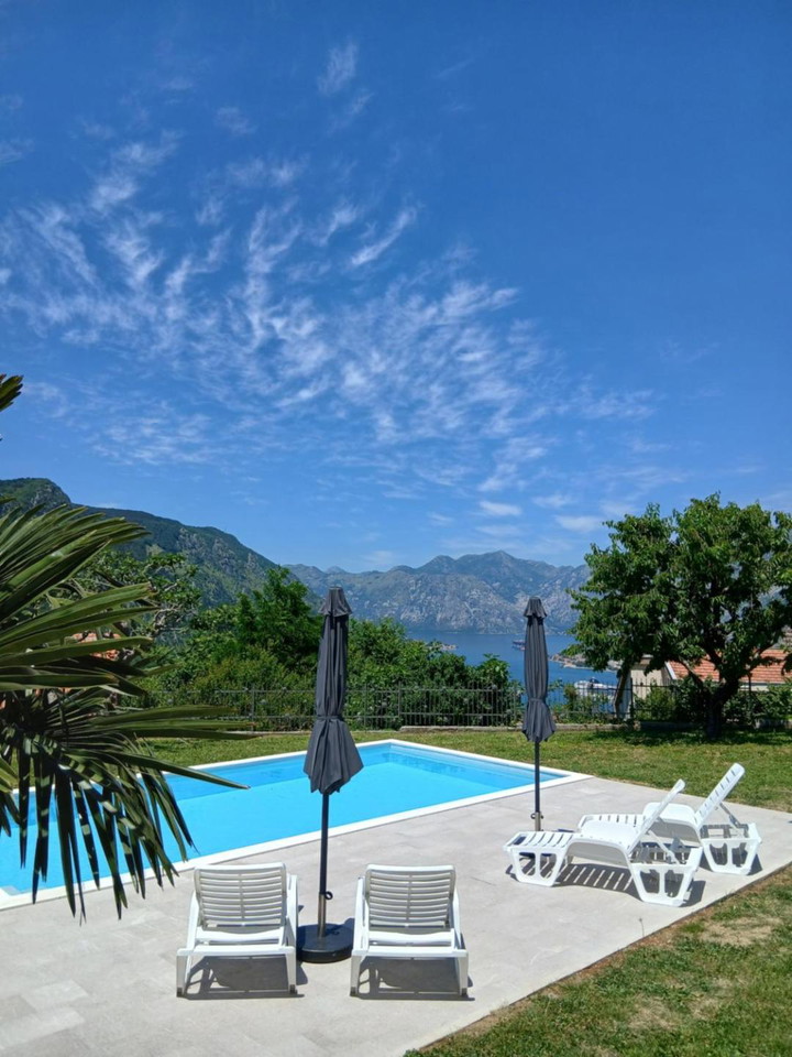 Apartments Orizzonte With Beautiful View Of The Bay - 코토르