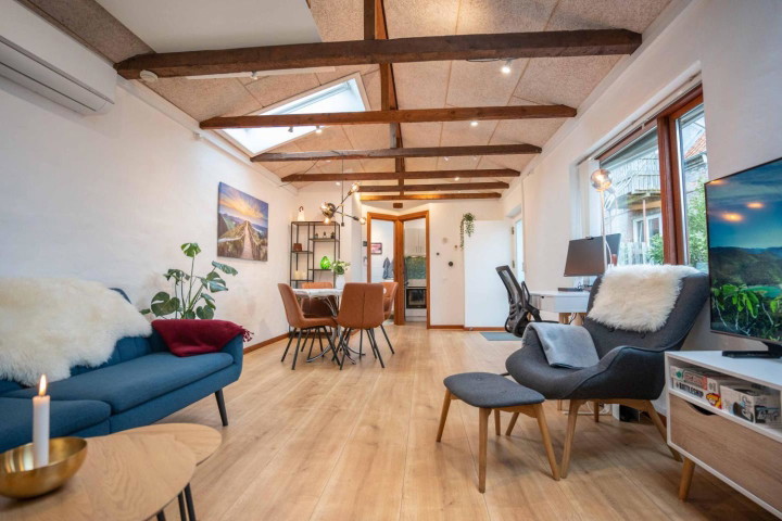 Skylight Lodge - Private Terrace, Free Parking & Walk To City - Denmark