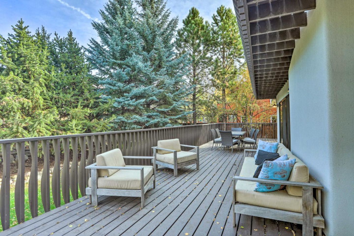 Roomy Avon Family Chalet W/ Hot Tub In Eaglevail! - Avon, CO