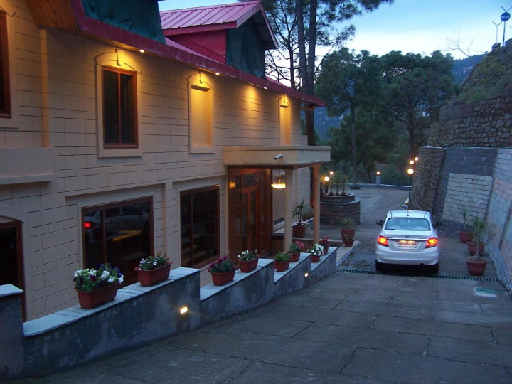 Forest Ville Hotel & Resort - Kasauli