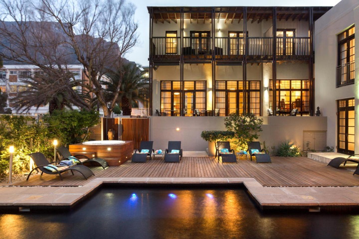 Derwent House - Camps Bay