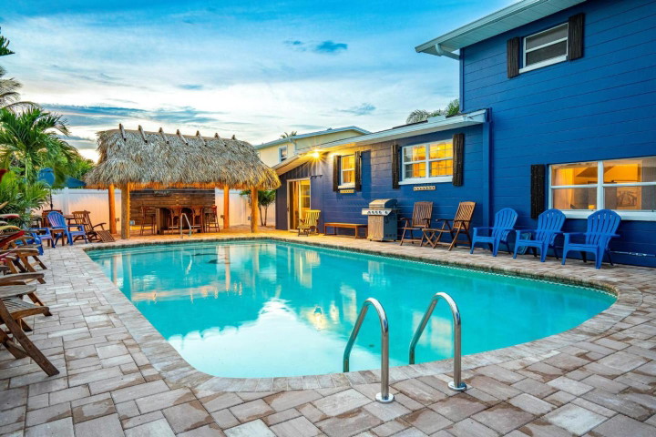 Tiki Blue-fun For Big Groups-near Beach, Hot Tub, Heated Pool - Cocoa Beach, FL