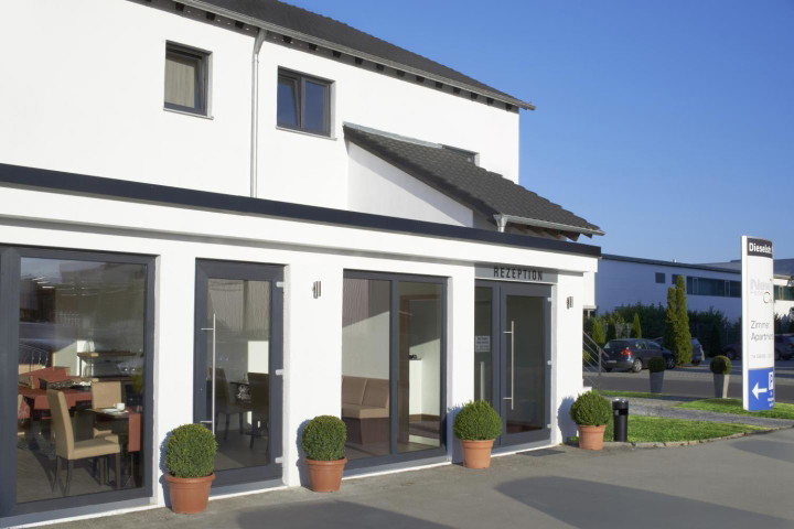 Hotel New In Guesthouse - Ingolstadt