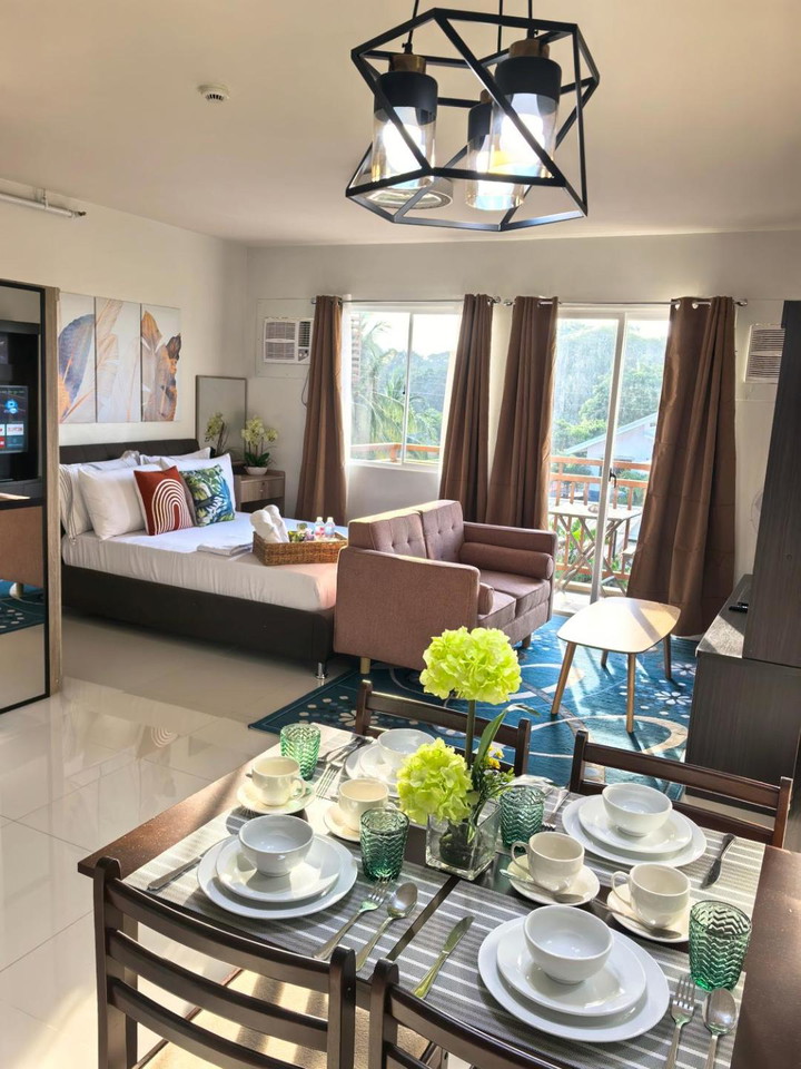 Studio Deluxe With Balcony, Swimming Pool And Gym In Puerto Princesa, Palawan - Puerto Princesa
