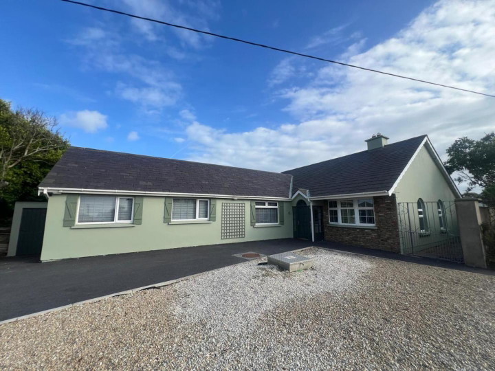 Entire Home With Hot Tub - Wexford