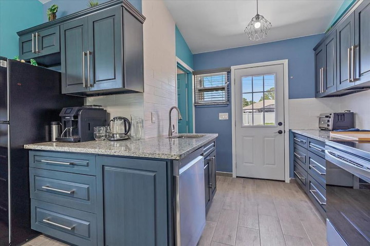 Renovated, Cozy 2 Bedroom - North Port, FL