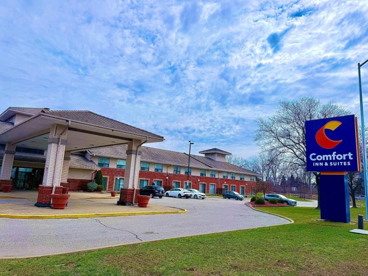 Comfort Inn & Suites Ambassador Bridge - Detroit