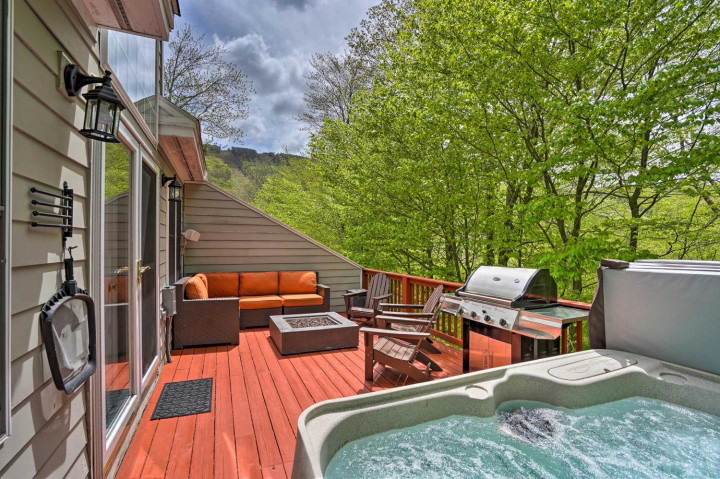 Family-friendly Hancock Home: Walk To Slopes! - New England