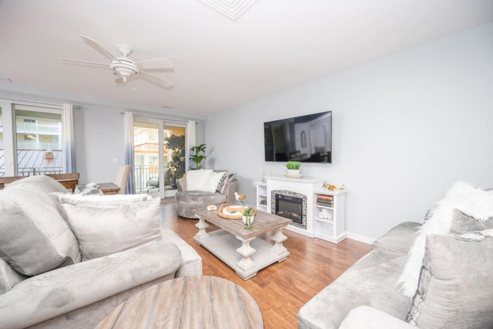 New 3bd 2bth Oceanfront Pool Boat 224b - Virginia Beach, VA