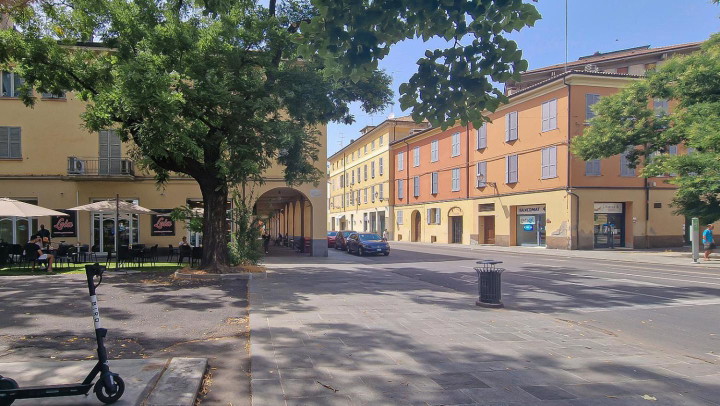 Alle Porte Del Centro - Guest House - Reggio Emilia - Ingresso Centro Storico - Parcheggio Gratuito - Reggio Emilia